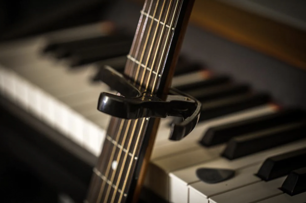 Which is easier to learn: Guitar or Piano? Let's find the answer