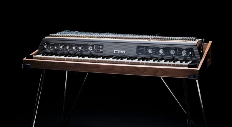 Rhodes MK8 Review - Best Piano Keyboards